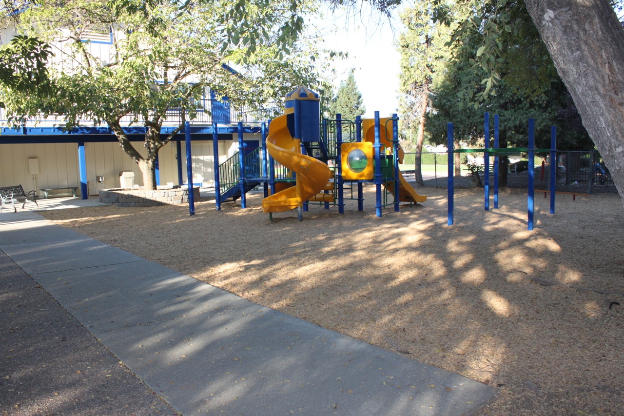 12 Playground oldd – Tabernacle School